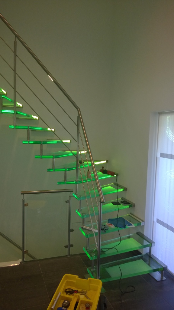 Glazen trap met led verlichting - TechGlass